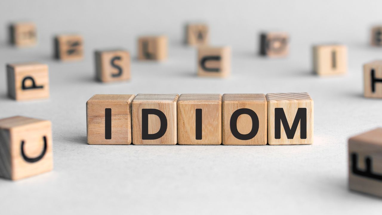 The Origins of Common Idioms - Where Did They Come From? | Holaquiz Blog