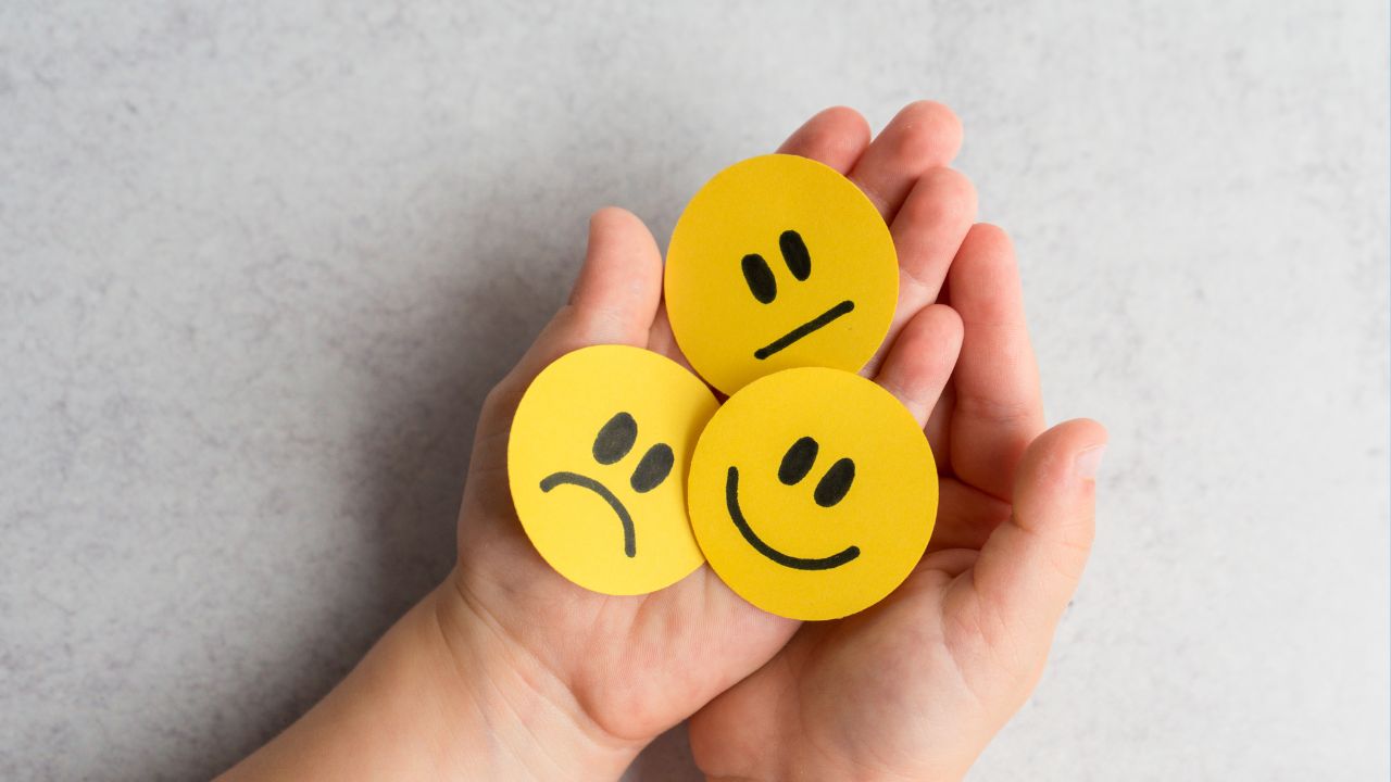 9 Tips for Resolving Conflict Between Friends | Holaquiz Blog